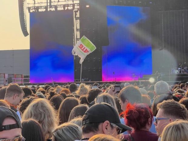 "Я не скажу, із якої країни, але знаки будуть": Українки на концерті ...